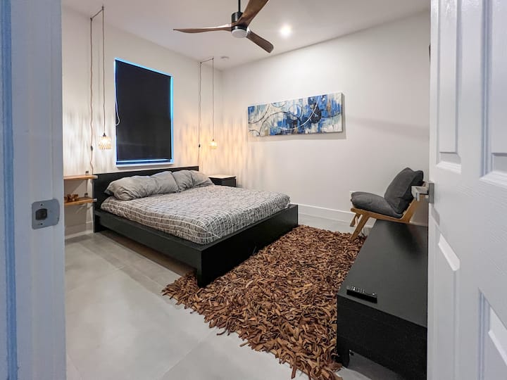 No Cleaning Fee | Ideal For Professionals | Nurses - Cape Coral, FL