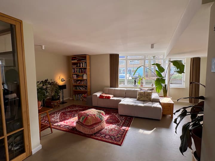 Bright And Spacious Amsterdam-noord Retreat - Zaandam