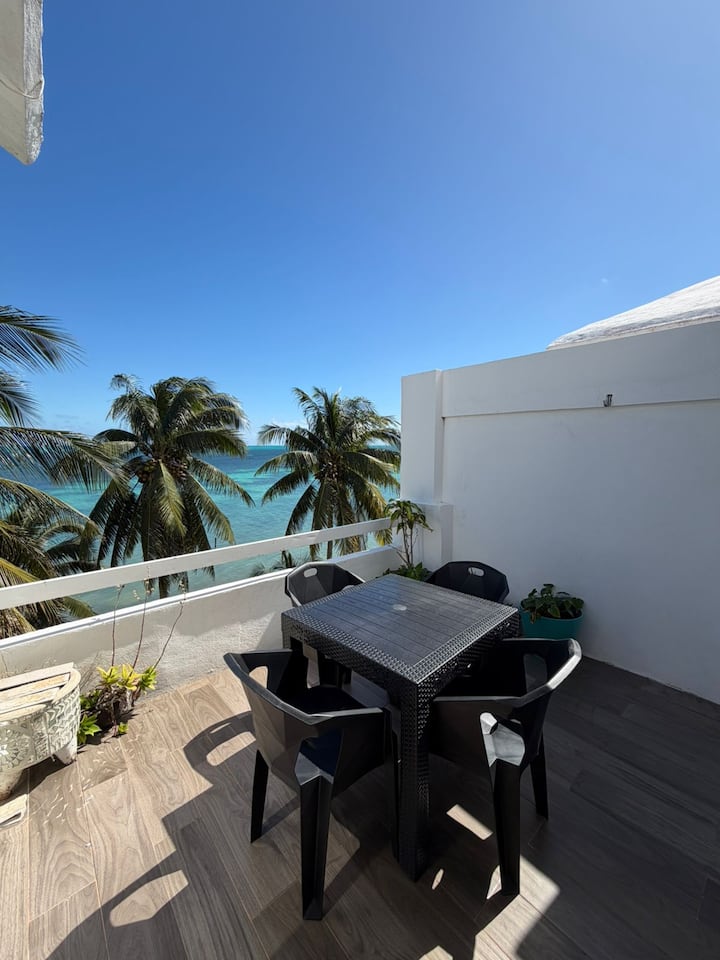 Departamento Dos Pisos Frente Al Mar - Isla Mujeres