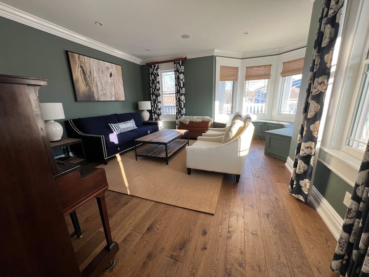 "Luxury Lakefront Home | Views & Outdoor Living" - Hudson, NY