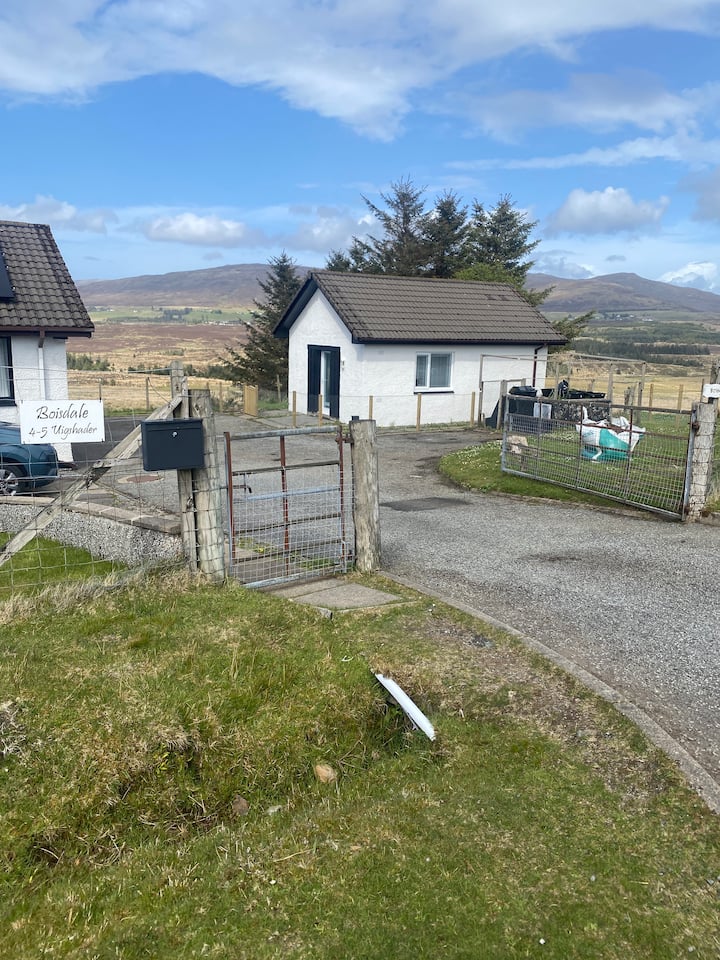 The Retreat, Uigshadder, Nr Portree, Isle Of Skye - Portree