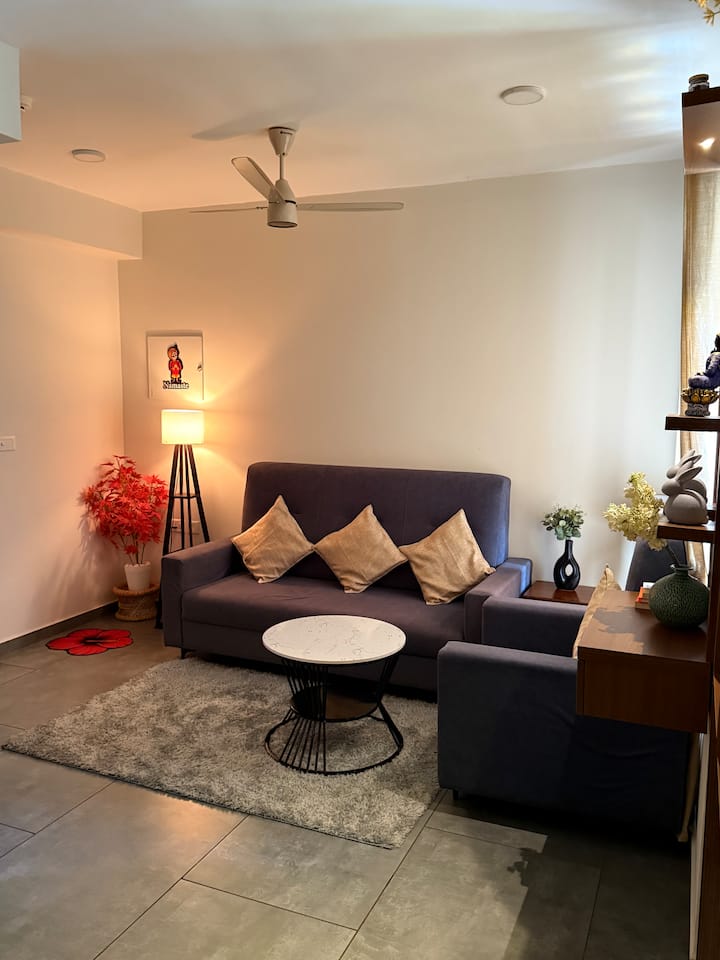 Living 19th Floor / 2bhk Heart Of Kochi Vyttila - Kochi, India