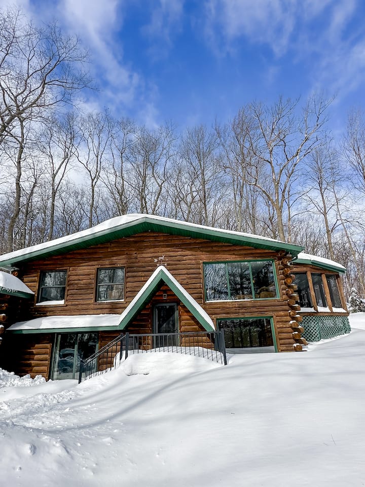 Rib Mountain Cabin - Wausau, WI