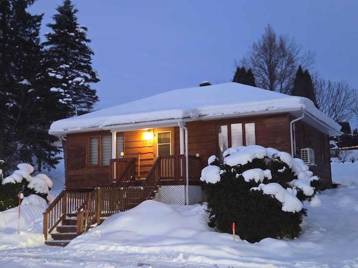Maison Chalet Bord De L'eau Shipshaw Beach - Saguenay