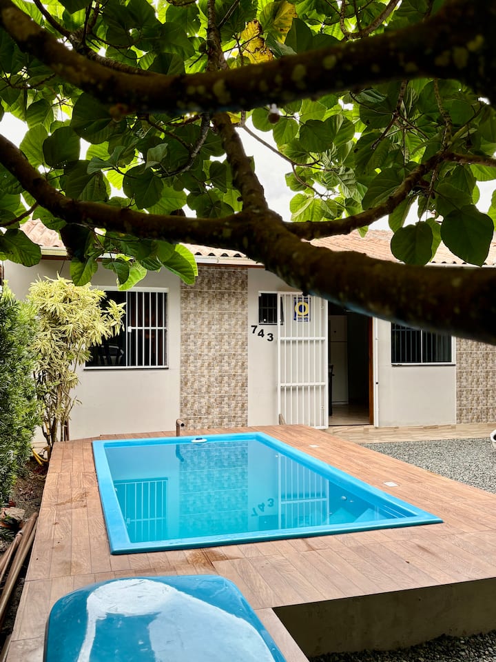 Piscina, 3 Quartos E Quintal - Brazil