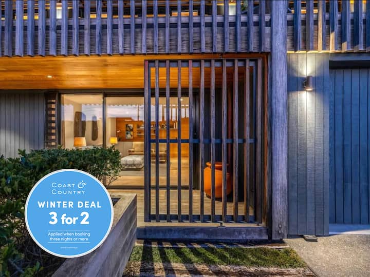 Luxe Apartment On Moa | Coast & Country - Waiheke Island
