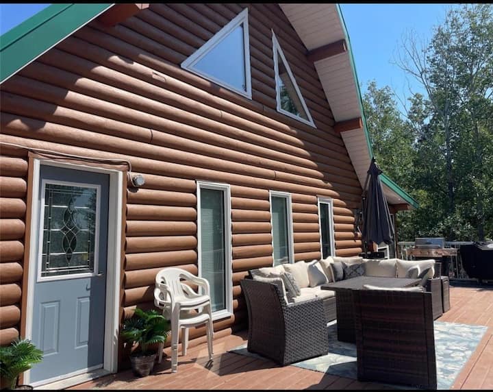 Cabin Getaway Near Golf Course & Ski Lodge - Manitoba