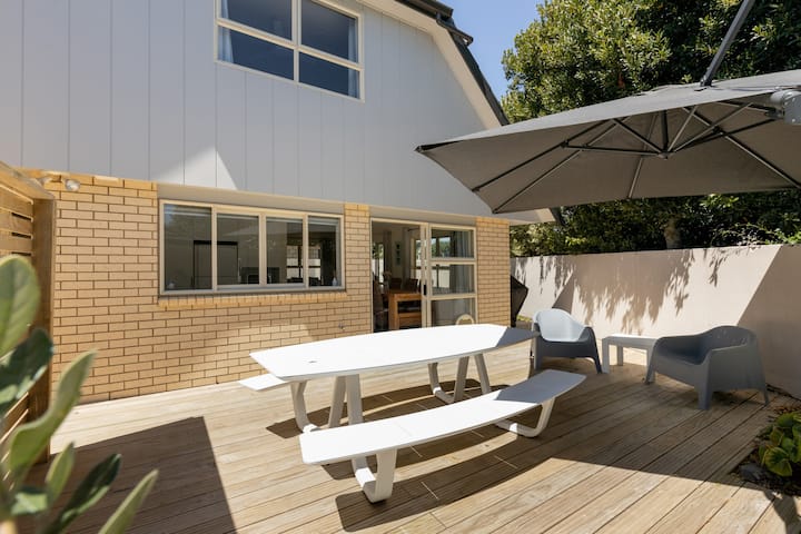 The Dune House ~ Papamoa Beach - Papamoa