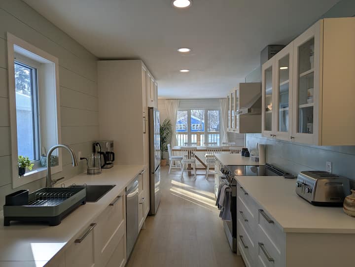 3 Min To Warner Ice Access & Large Parking Area - Manitoba