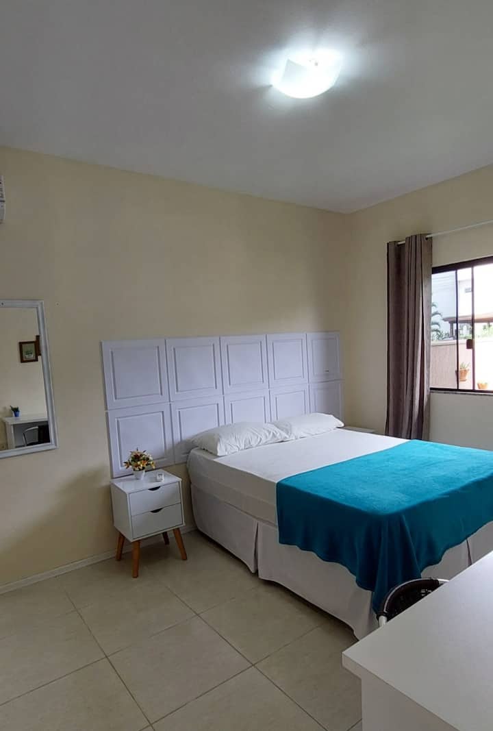 Linda Casa Com 3 Quartos Em Bombinhas - Porto Belo