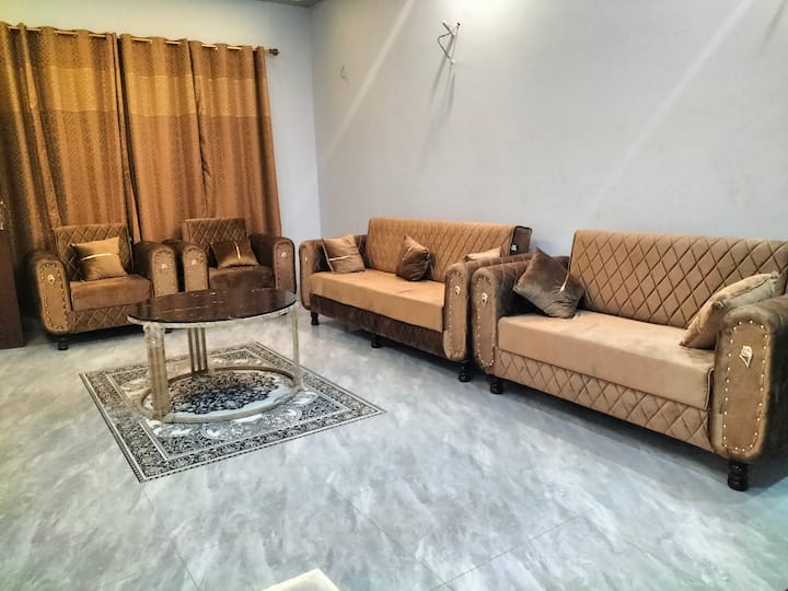 Bm Guest House Bahria Town Karachi (Onlyforfamily) - Karachi