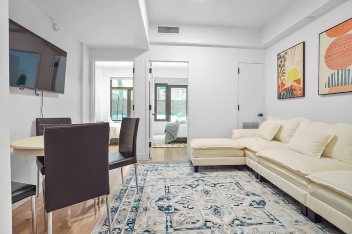 Executive 2 Bedrooms + Backyard - New York