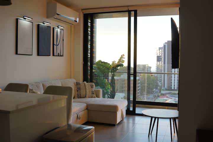 Lux Sky Garden Condo | Pool, Gym, Balcony|san José - San José