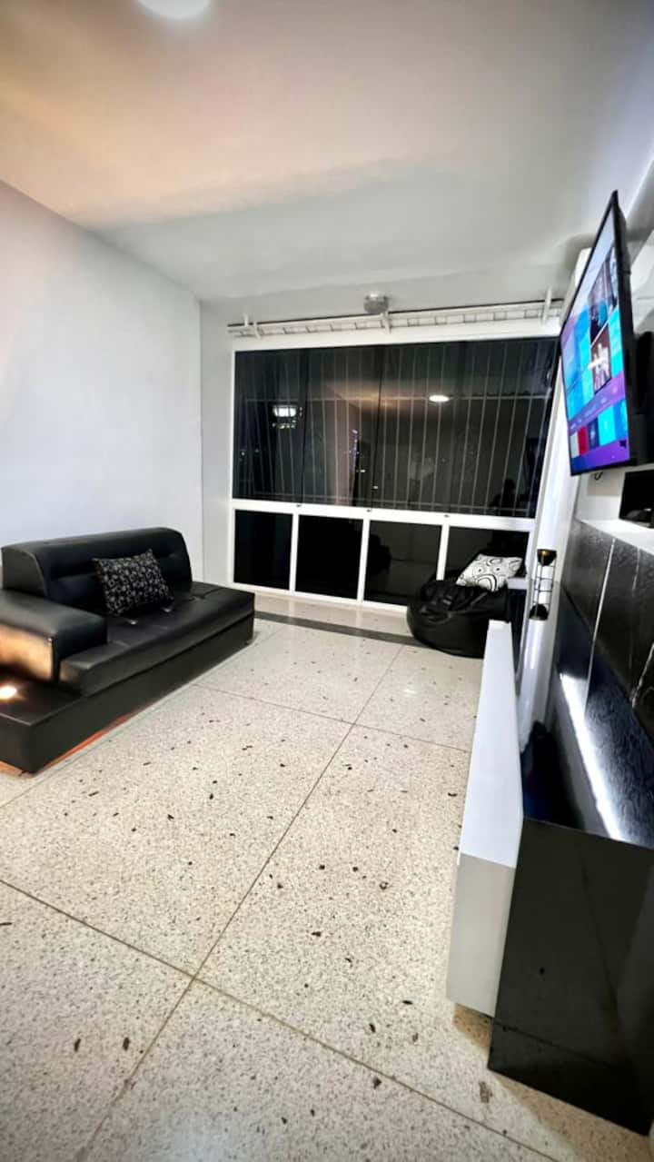 Acogedor Y Céntrico A 2 Minutos De Plaza Venezuela - 카라카스