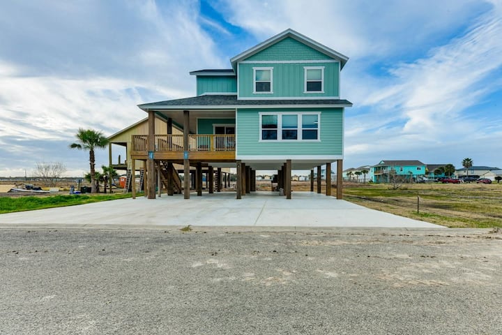 Large 2 Story Home W Boat Parking, Pet Friendly - Rockport, TX