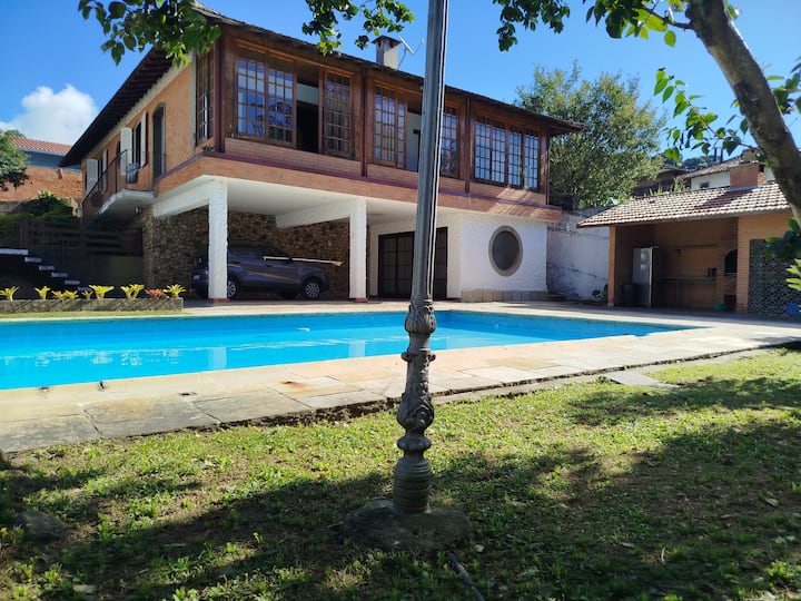 Casa Para 12 Pessoas A 3 Minutos Do Centro De Terê - Teresópolis