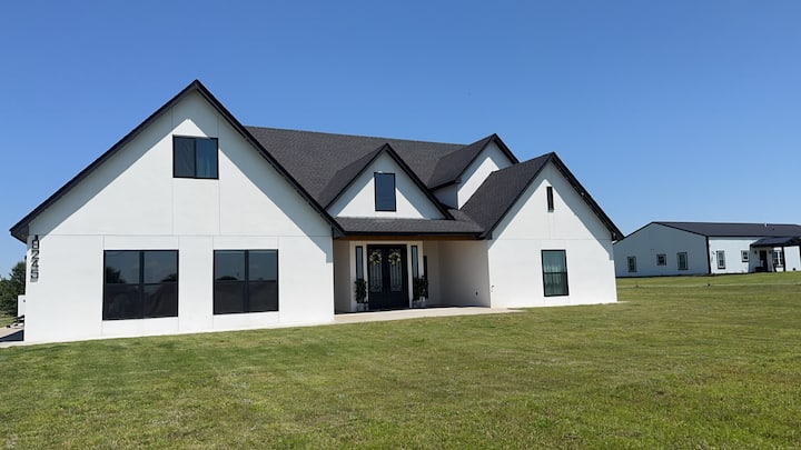 Your Country Home Away From Home - 털사