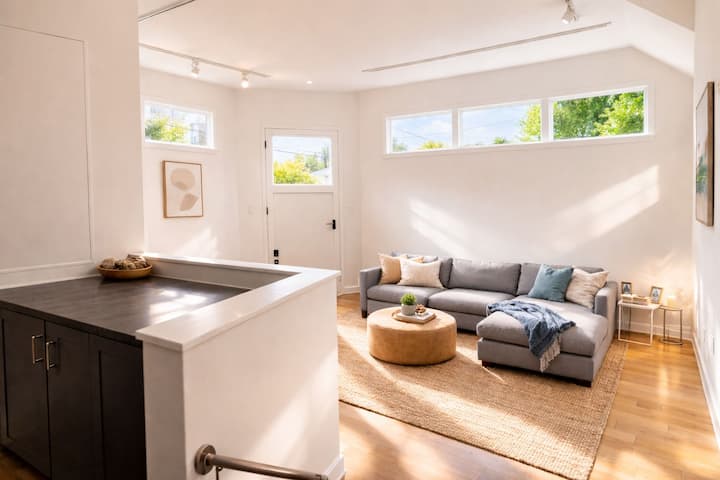 Noe Valley Sunny Urban Loft - San Francisco, CA