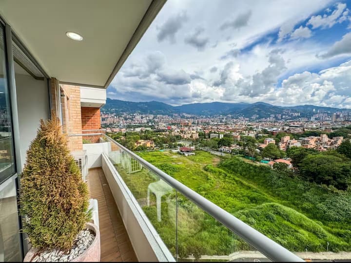 3br Apt Ac With Pool Gym Sauna, Bbq 10 Min Poblado - Medellín, Colombia