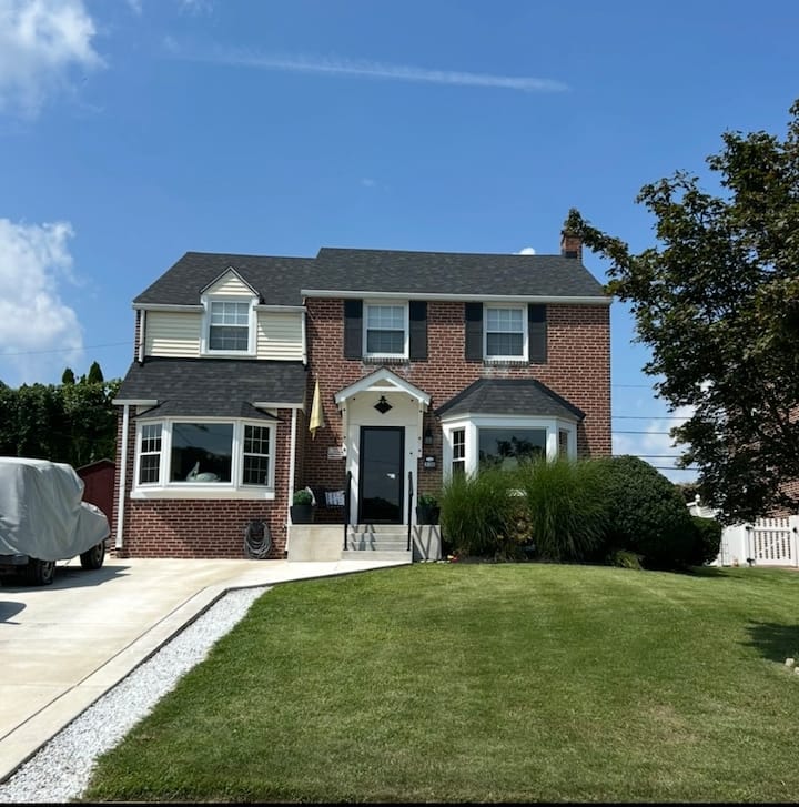 Entire Home In Havertown - Media, PA