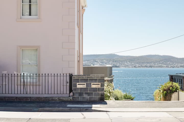 Maison Del Mar Heritage Oasis In Sandy Bay - Hobart