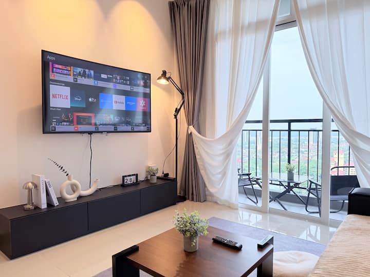 Trellis 2r1b Balcony | Comfort Stay - Woodlands