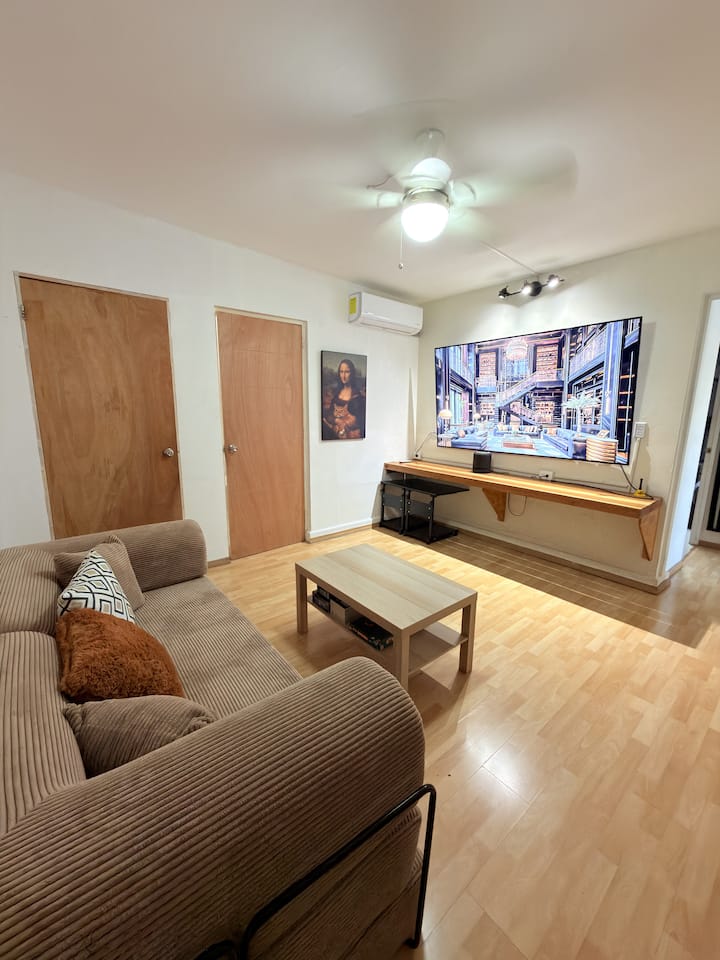 85” Tv | Balcony | Walk To Tec Mty | Self Check-in - Monterrey