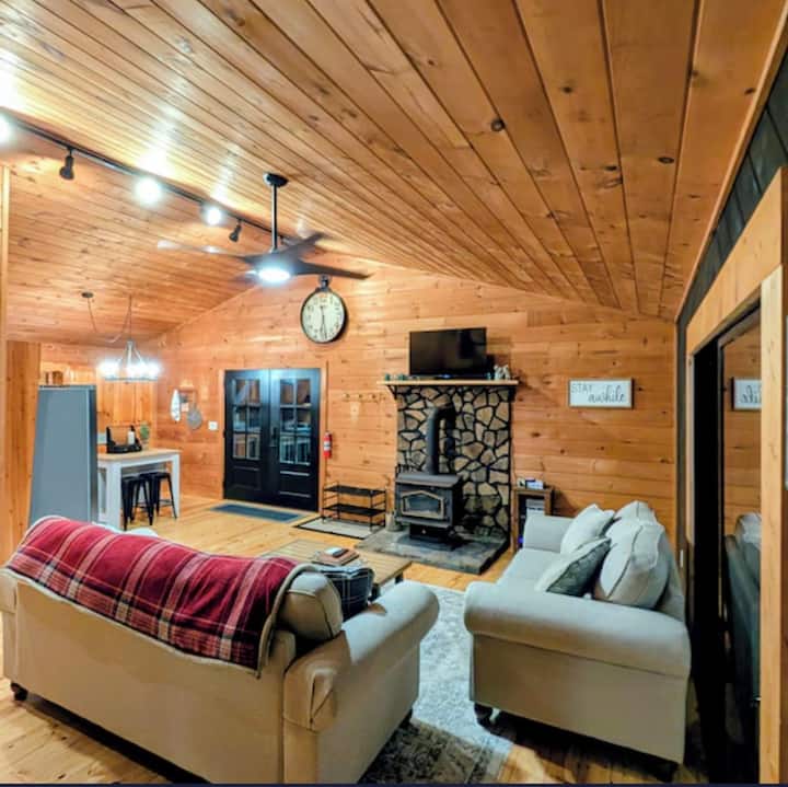 Cedar & Pine River Cabin - Ellijay