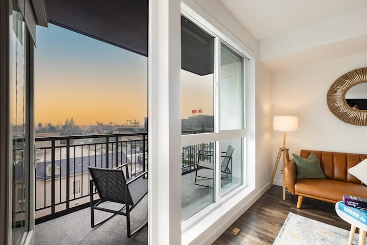 1br Apt In Hollywood With Pool, Gym & Parking - Toluca Lake - Los Angeles