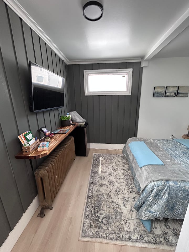 Private Downtown Studio Suite - Thunder Bay