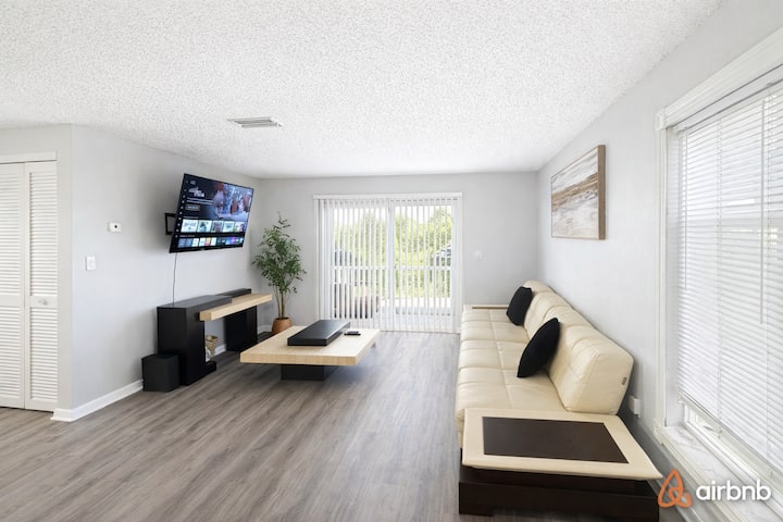 Double Comfort In Tampa - Temple Terrace, FL