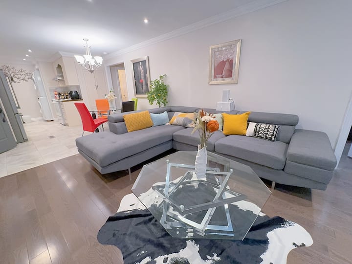 Whitby Cozy 3 Bedroom With 2 Bathroom Unit - Oshawa