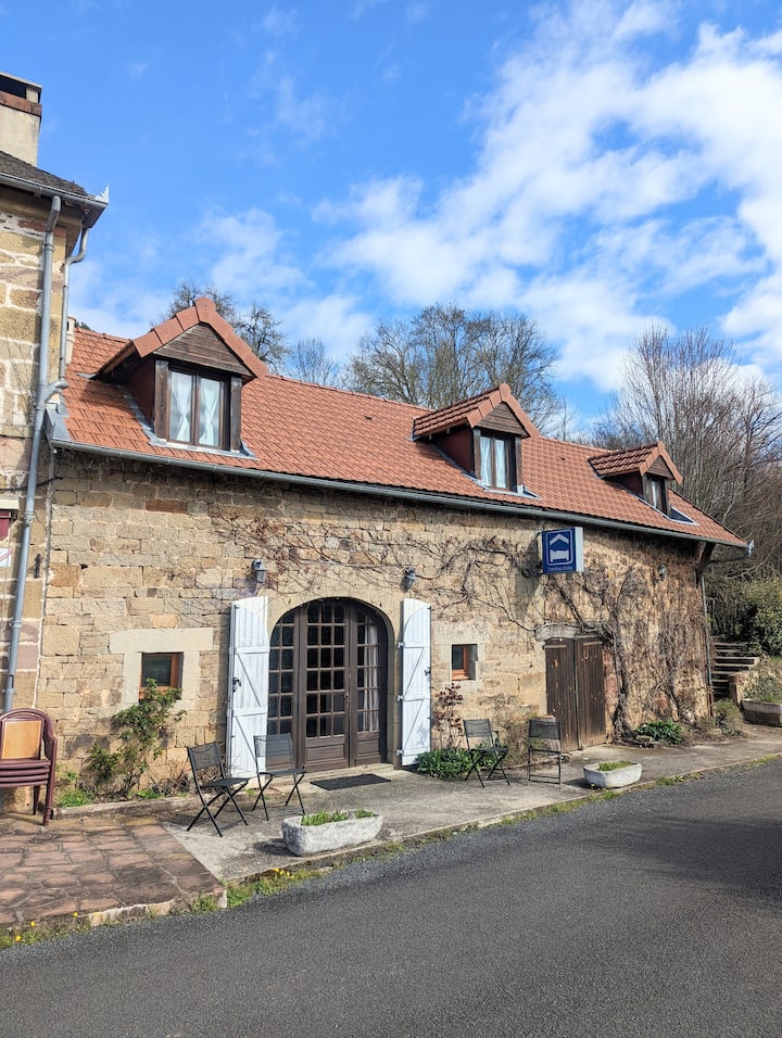 La Diligence - Vue Panoramique - Noailhac - Collonges-la-Rouge