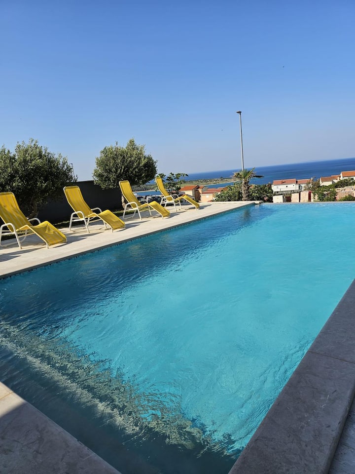 Pulse Apartments For 12 With Pool & Terrace - Novalja