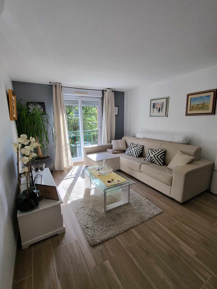 Appartement Dans Résidence Privée à Fréjus - Fréjus