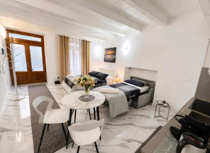 Serenity Vitani Apartment Centralissimo In Como - Como