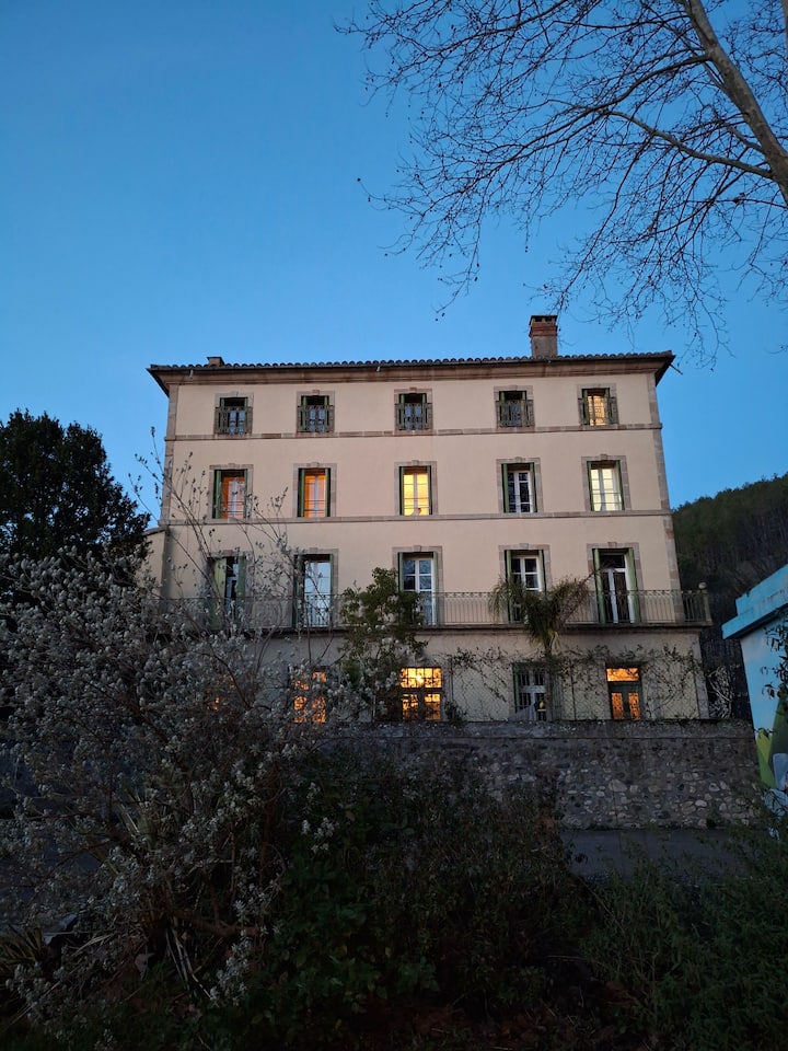 Maison Créative Pour Retraites, Stages, Séminaires - Lodève