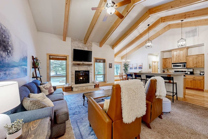 Mccall Family Cabin, Fire Pit, Game Room & Hot Tub - McCall, ID