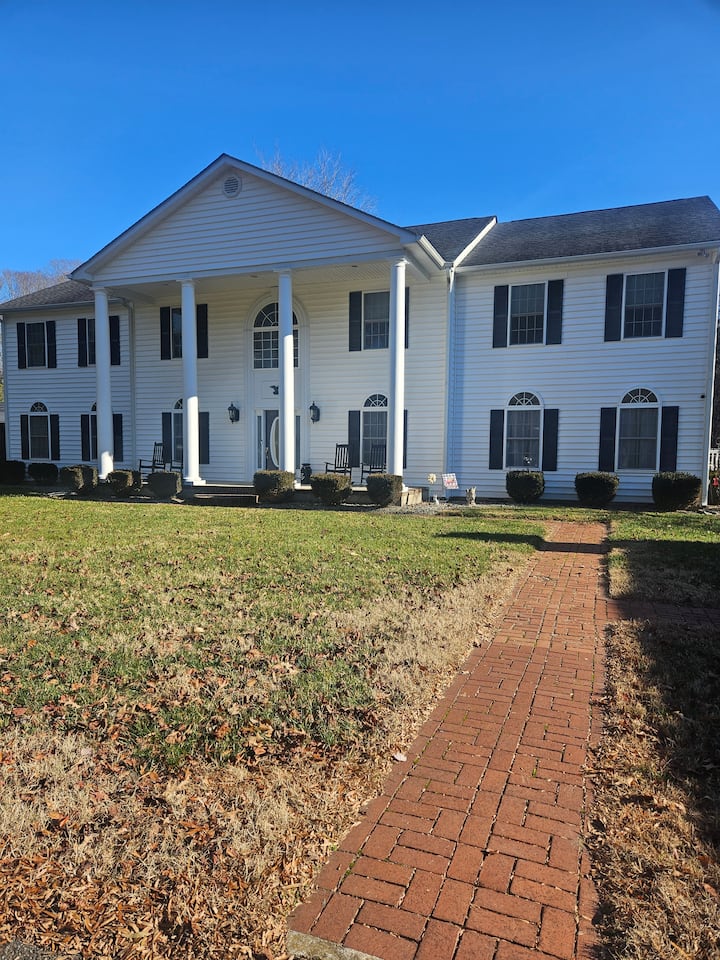 43 Acre Estate Near Parks & The Nations Capital. - Maryland