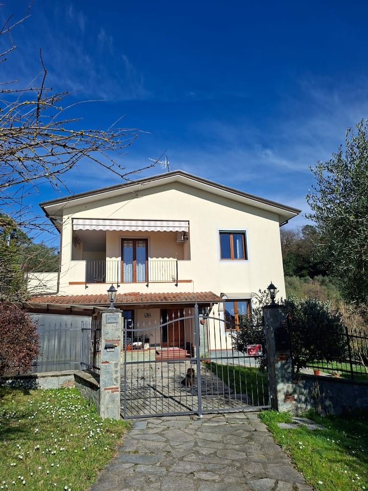 Cà Delia, Un'oasi Di Pace 
Cin:it011027c2s7sgpdpp - Sarzana