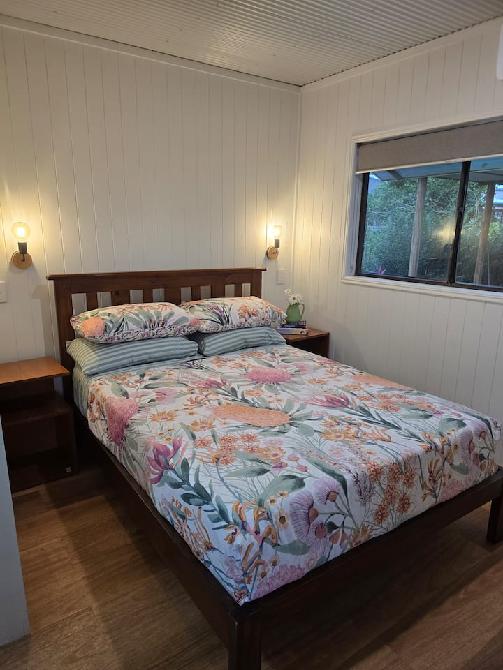 The Birdhouse - Tolga Tiny House - Tolga