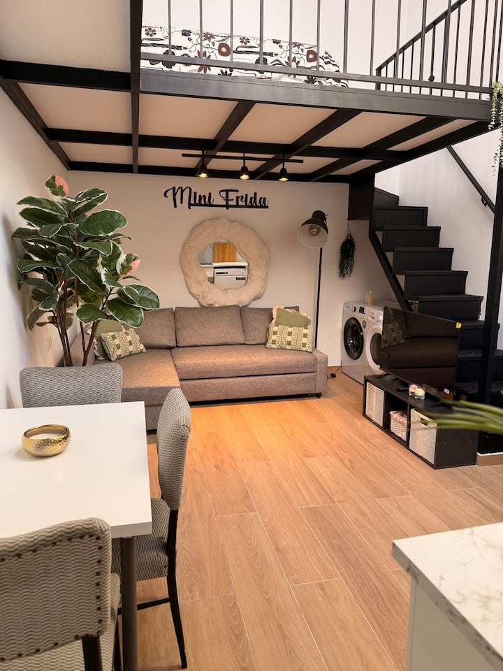 Mini Casa En El Centro De Almería - Almería