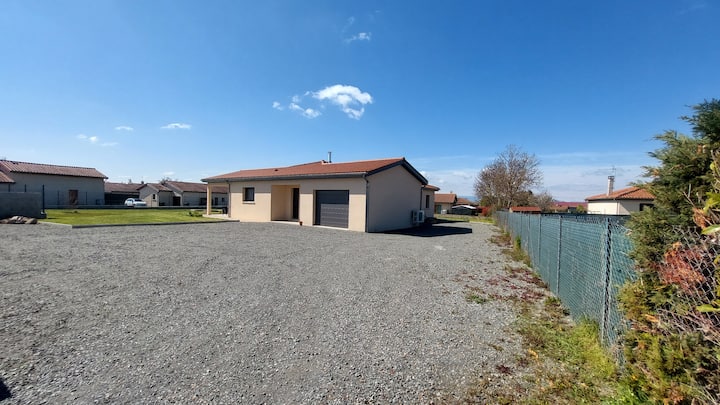 Maison Idéale Pour Les Familles Et Amis - Feurs