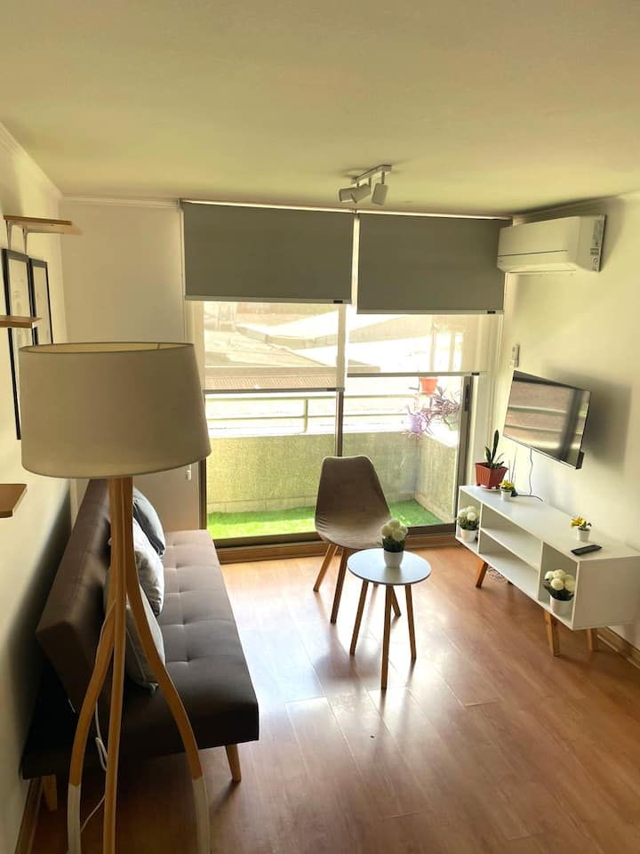 Céntrico/clínica Uc/ Cerro Santa Lucía/metro - Santiago