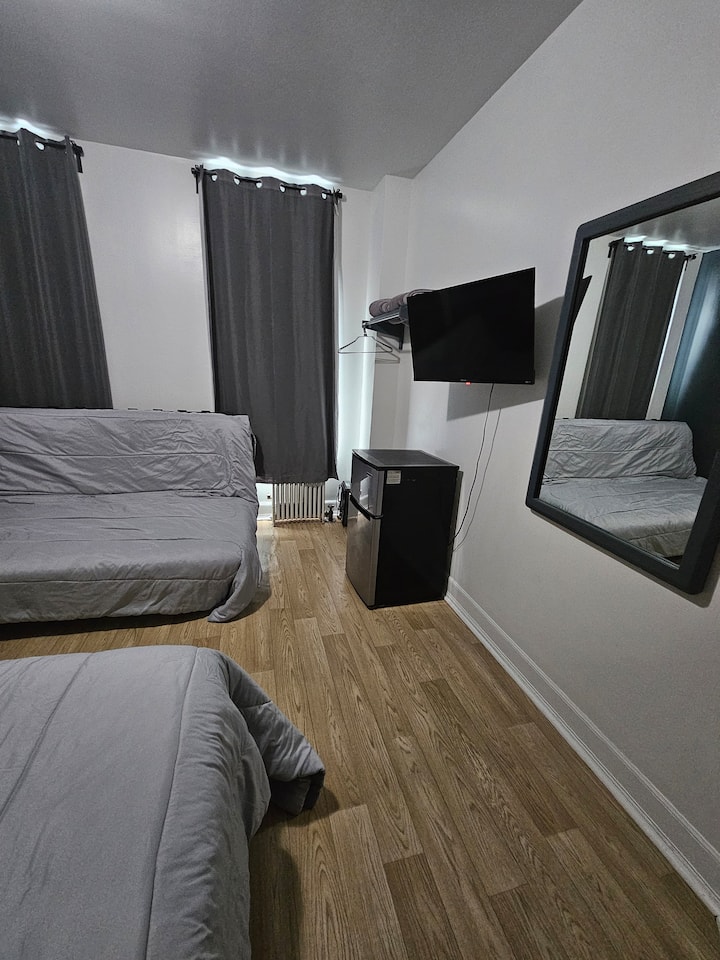 Medium Deluxe Hotel Minutes From Nyc + Free Wi-fi - Hoboken, NJ