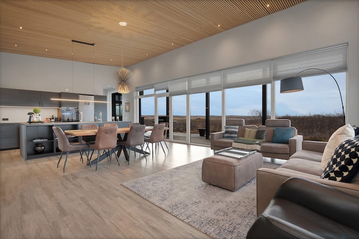 Luxury 4br House W/ Sauna, Hot Tub & Ev Charger - Islande