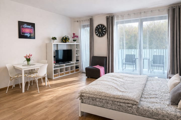 Stylish Apartment With Balcony & Parking - Prága