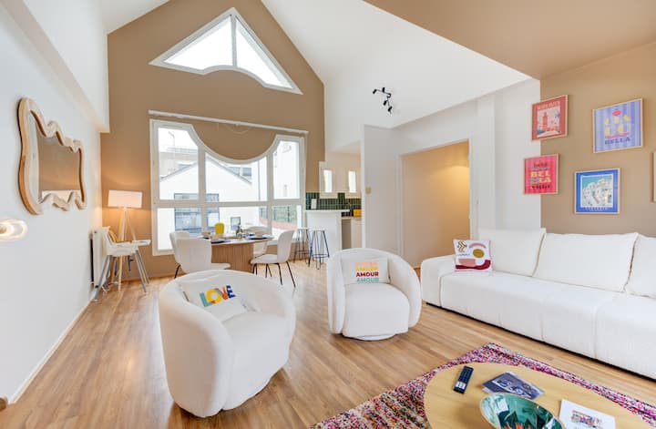 Loft Au Coeur Des Halles -Parking Privé - Wifi - Tours