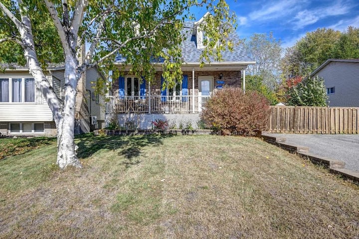 Jolie Maison Champêtre à 2 Minutes De Montréal. - Terrebonne