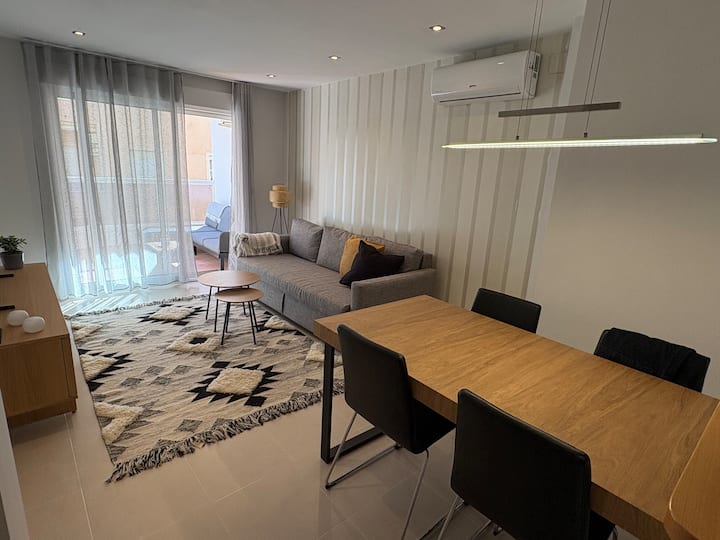 Renovated Apartment, Near Palm Avenue, 200 M Beach - Torrevieja